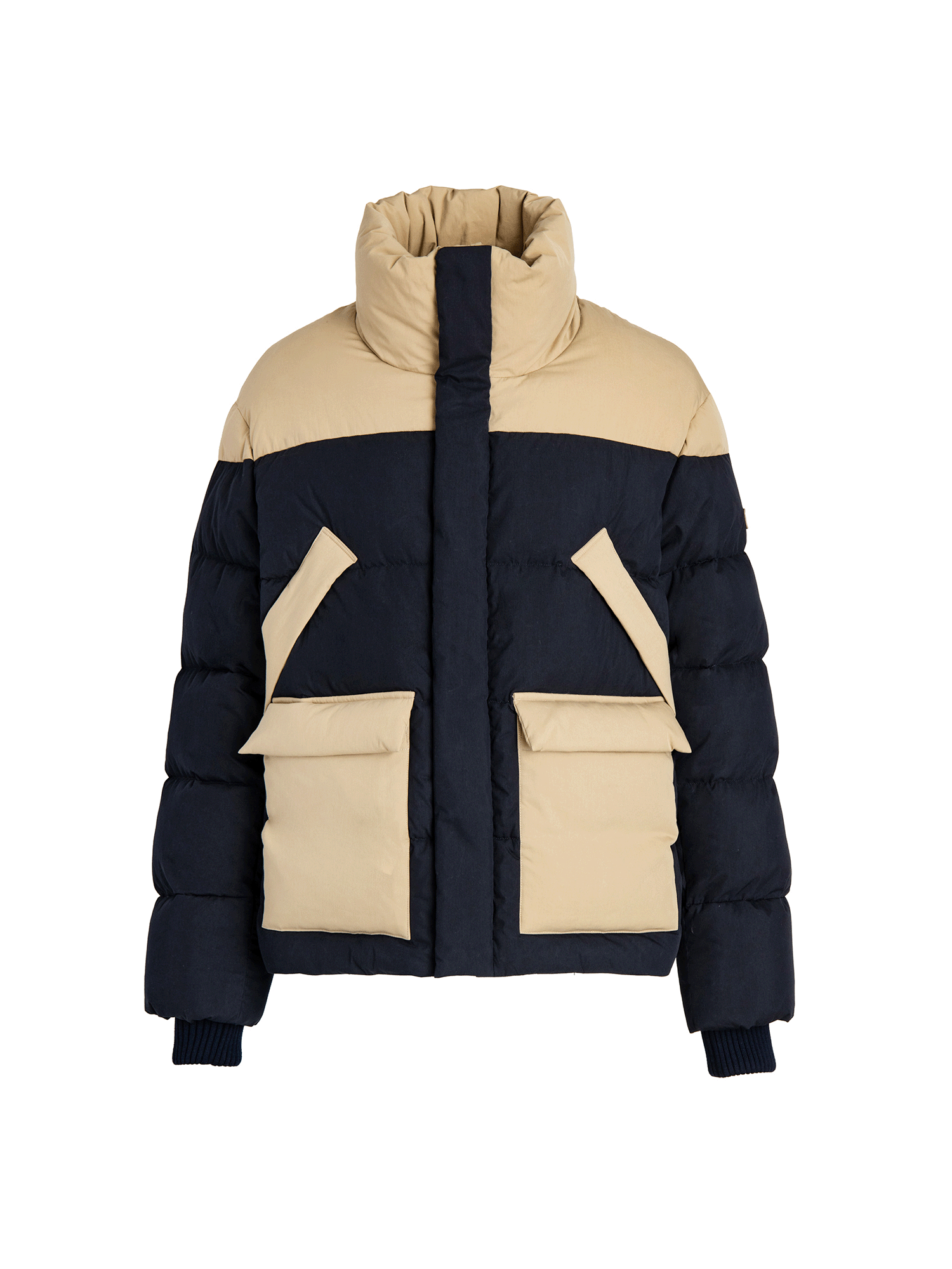 タトラス 40種以上のダウンジャケットから選抜【攻めモデル VS 守りモデル】 | メンズファッションメディア OTOKOMAE / 男前研究所